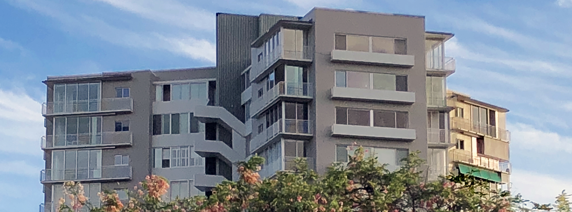 About DHA | Diamond Head Apartments